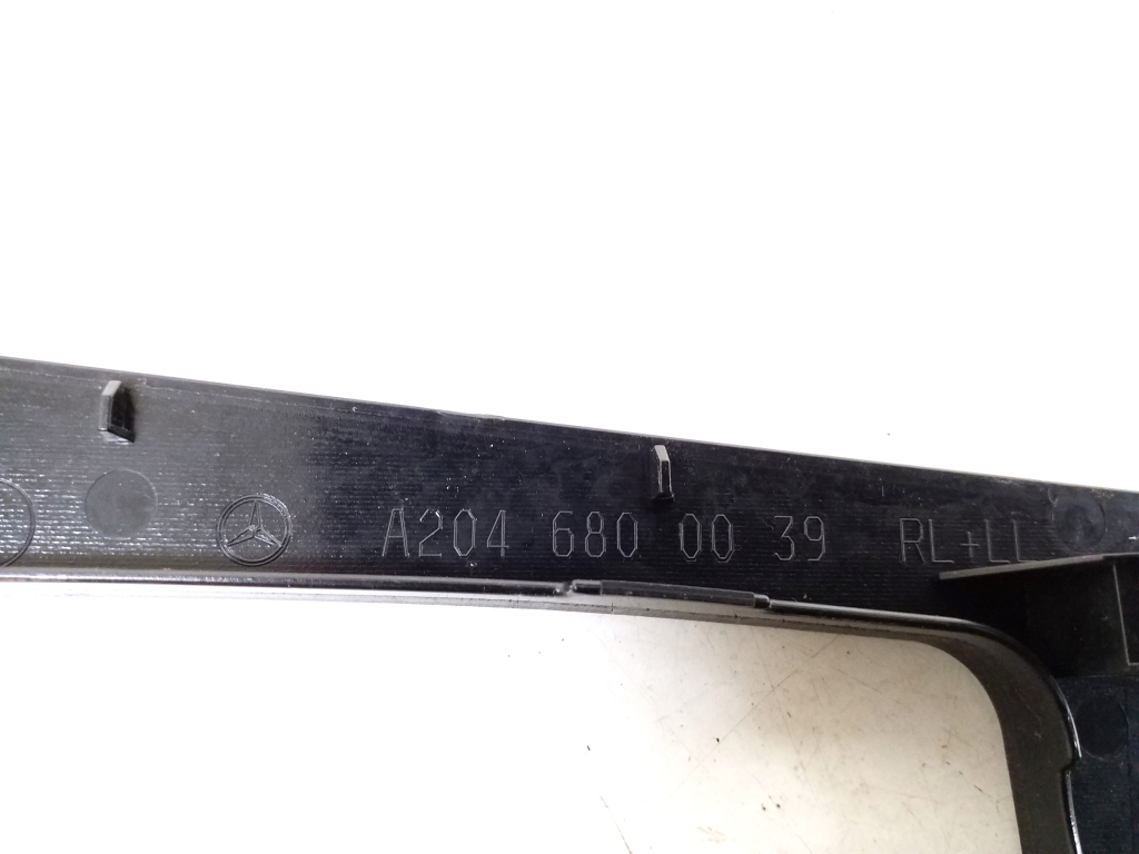 Naudotas Mercedes Benz GLK-Class Pavarų svirties apdaila A2046800039