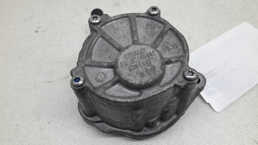 Used Mercedes Benz B-Class Vacuum pump A6510900005