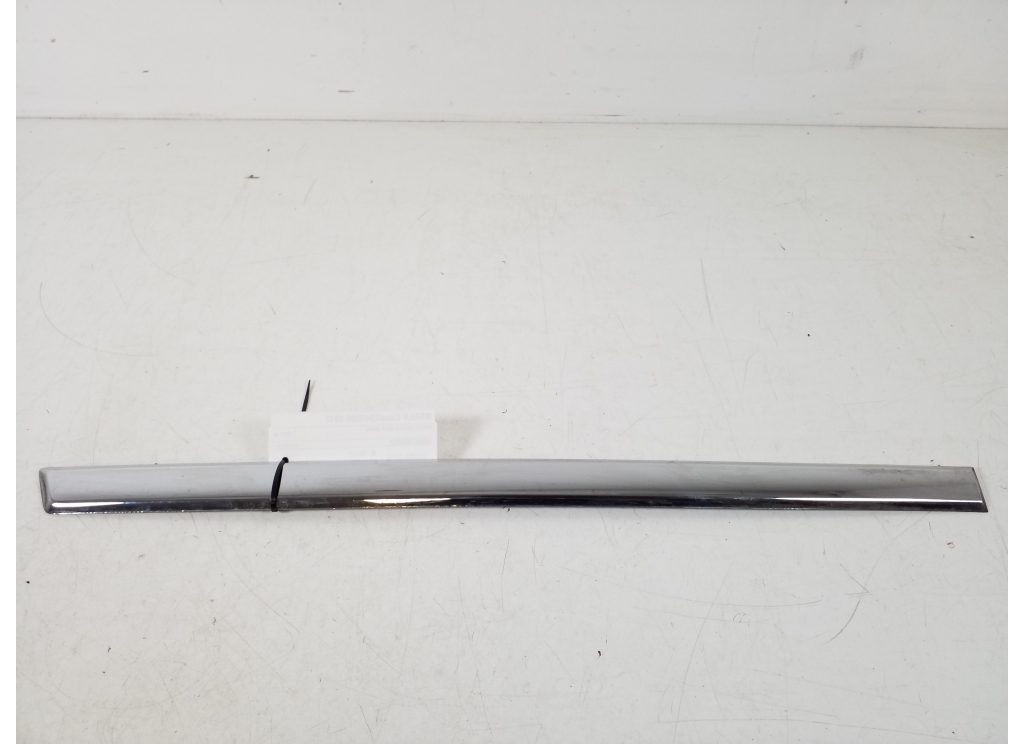 Used Mercedes Benz GLK-Class Rear side door strip A2047300480