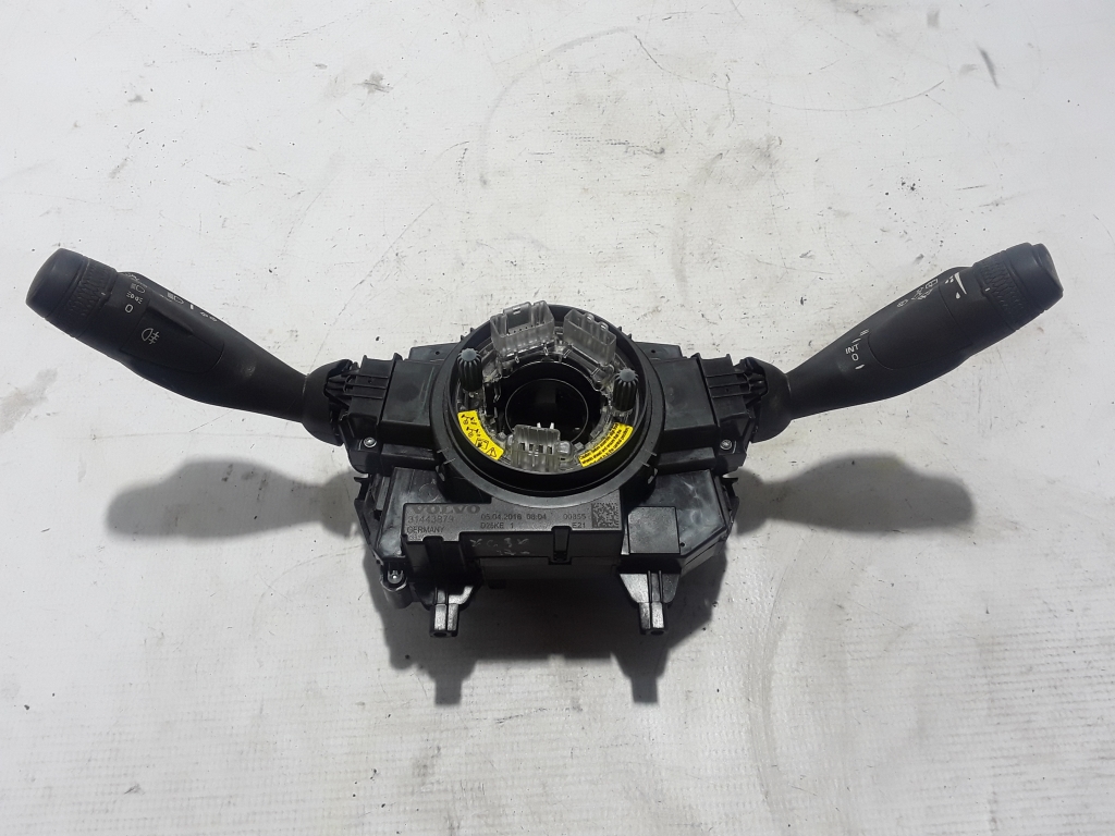 Used VOLVO XC90 Switch and its parts