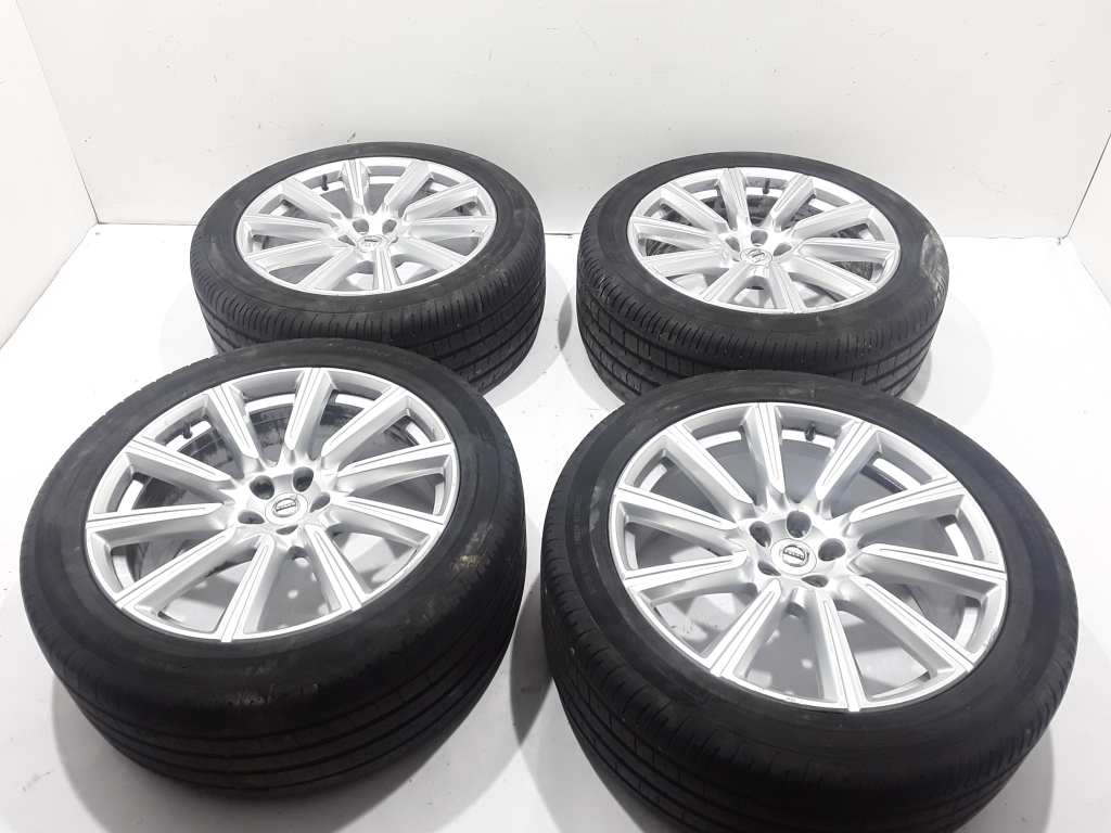 Used VOLVO XC90 Rim set