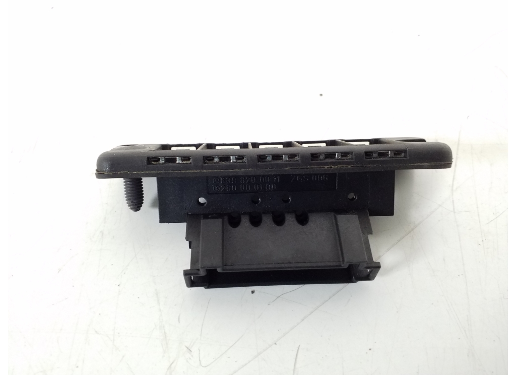 Used Mercedes Benz Vito Door switch on the body A6398200011