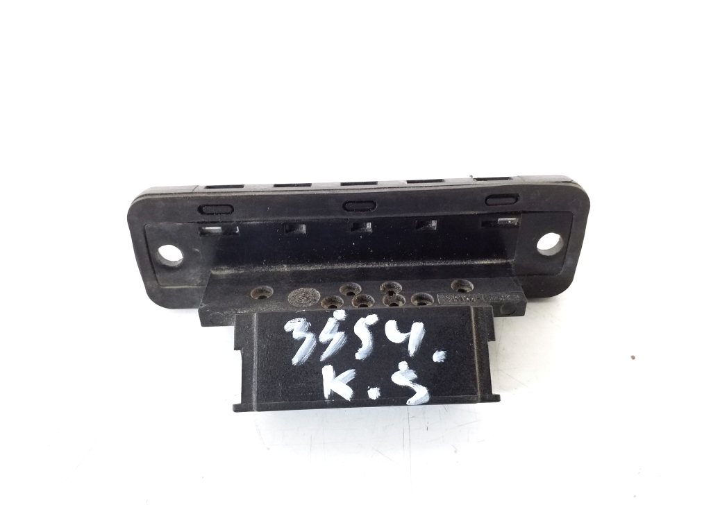 Used Mercedes Benz Vito Door switch on the body A6398200011