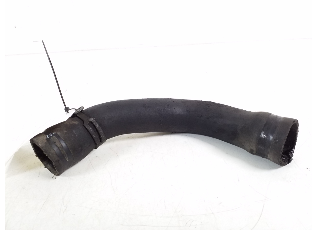 Used Mercedes Benz Vito Cooling radiator hose A6395017882