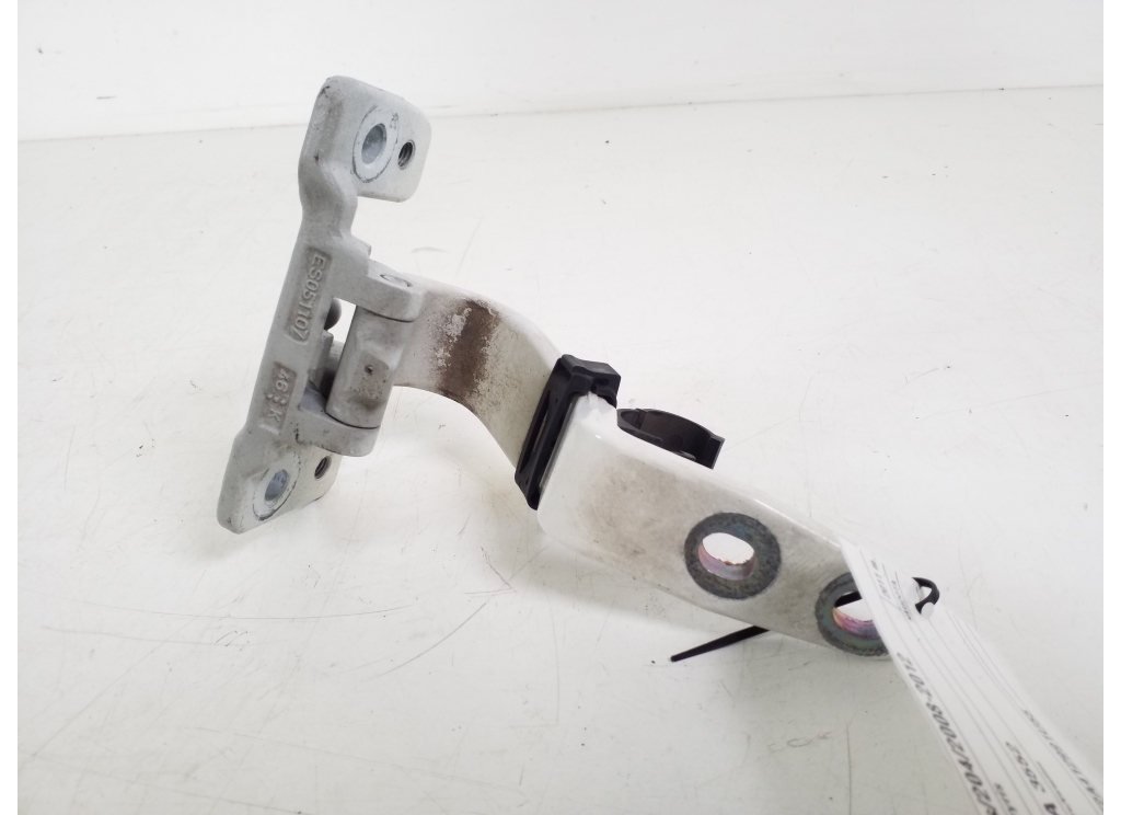 Used Mercedes Benz GLK-Class Trunk lid hinge A2047400737