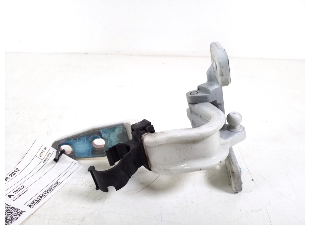 Used Mercedes Benz GLK-Class Trunk lid hinge A2047400737