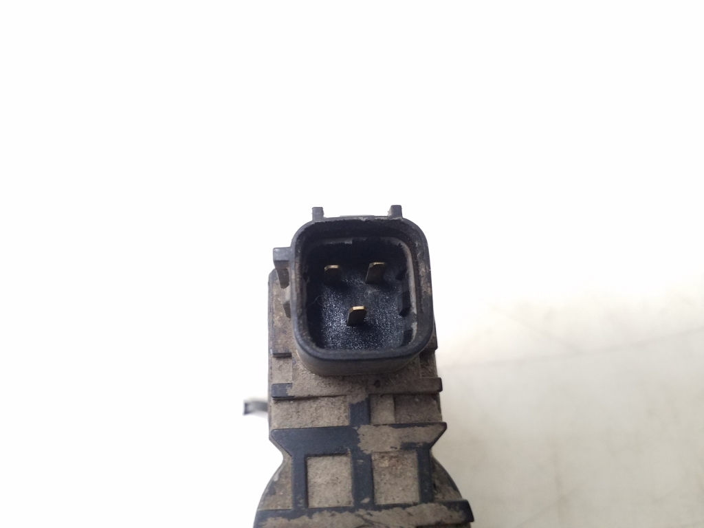 Used Hyundai Accent Front window washer motor 9851025100