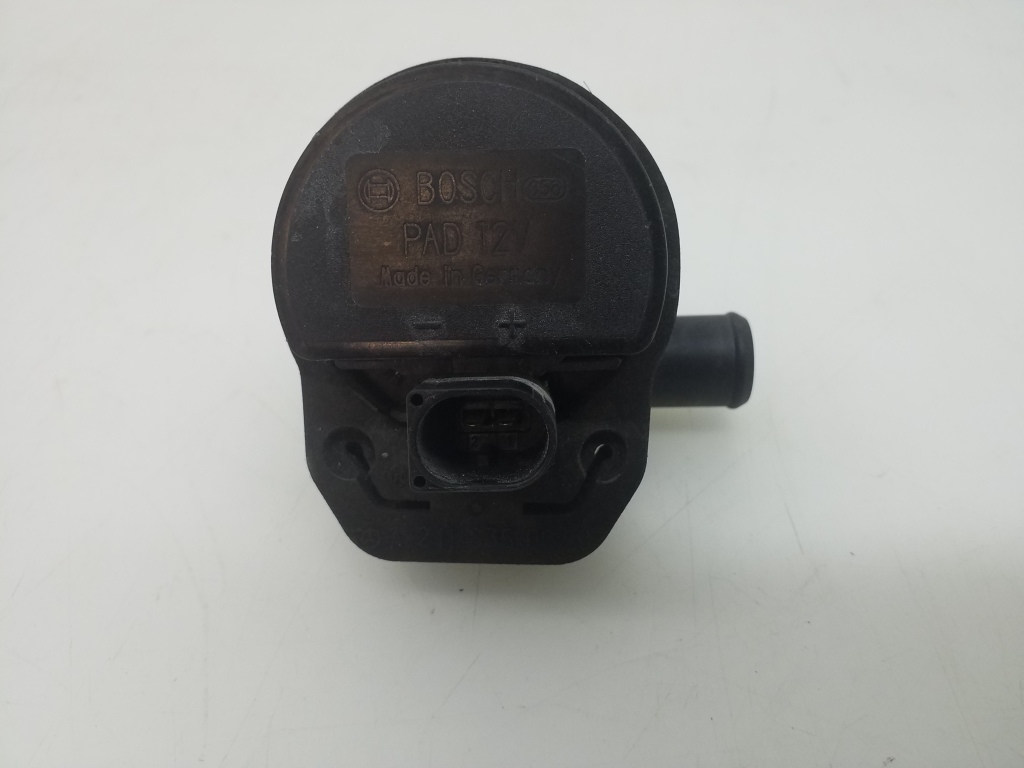 Used Mercedes Benz E-Class Circulation pump A2118350028