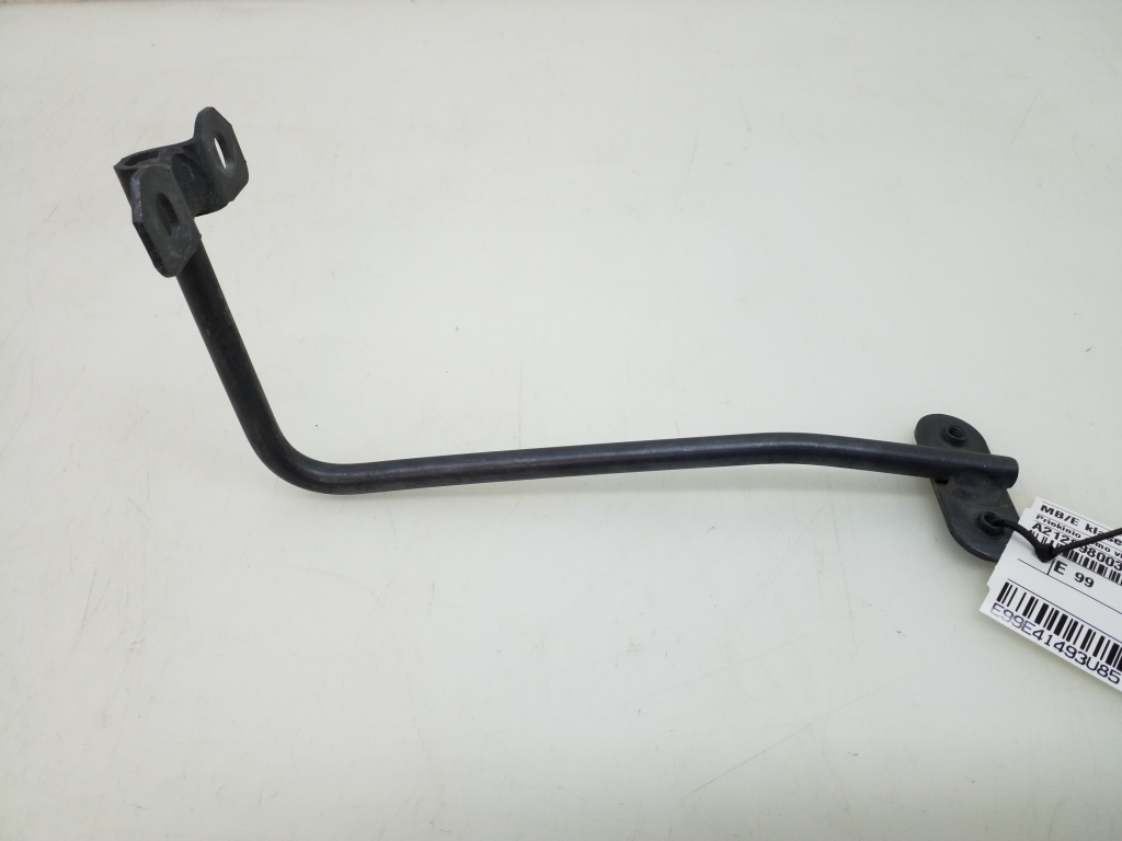 Used Mercedes Benz E-Class The middle part of the front frame from the ...