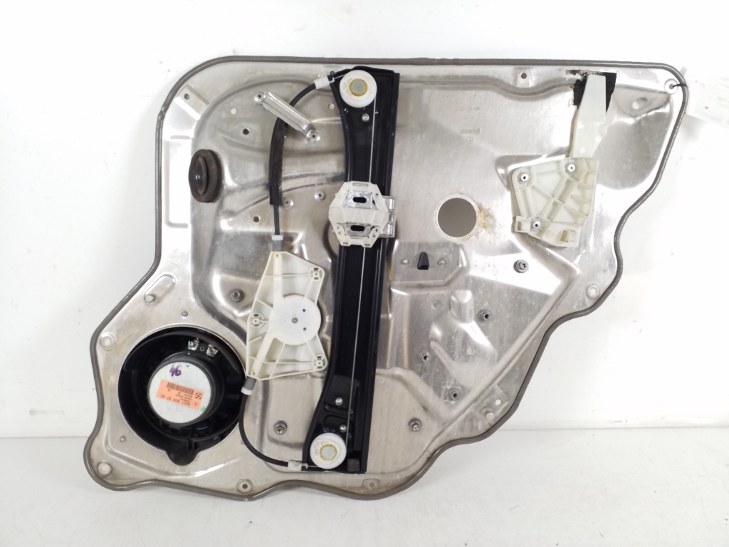 Used Mercedes Benz S-Class Rear side door window lifter and its details