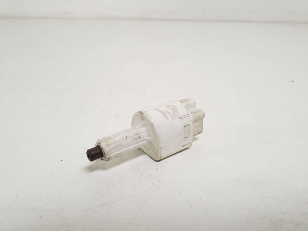 Used TOYOTA Hilux Brake switch to pedal 84340-09040