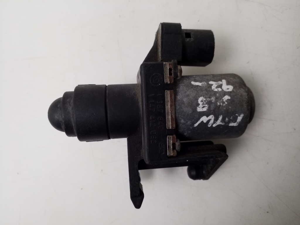 Used BMW 3 SERIES Cabin shoulder valve 1387846