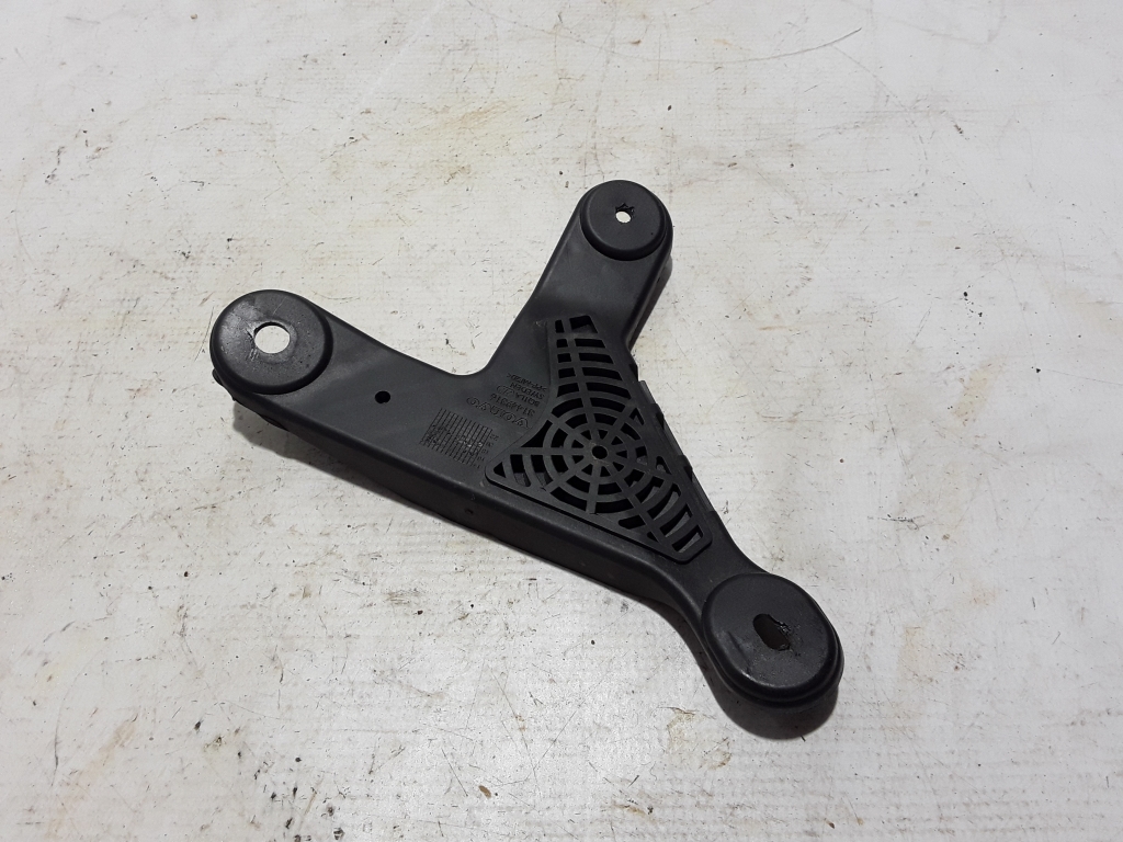 Naudotas VOLVO XC60 Kita detalė po variklio gaubtu 31449316