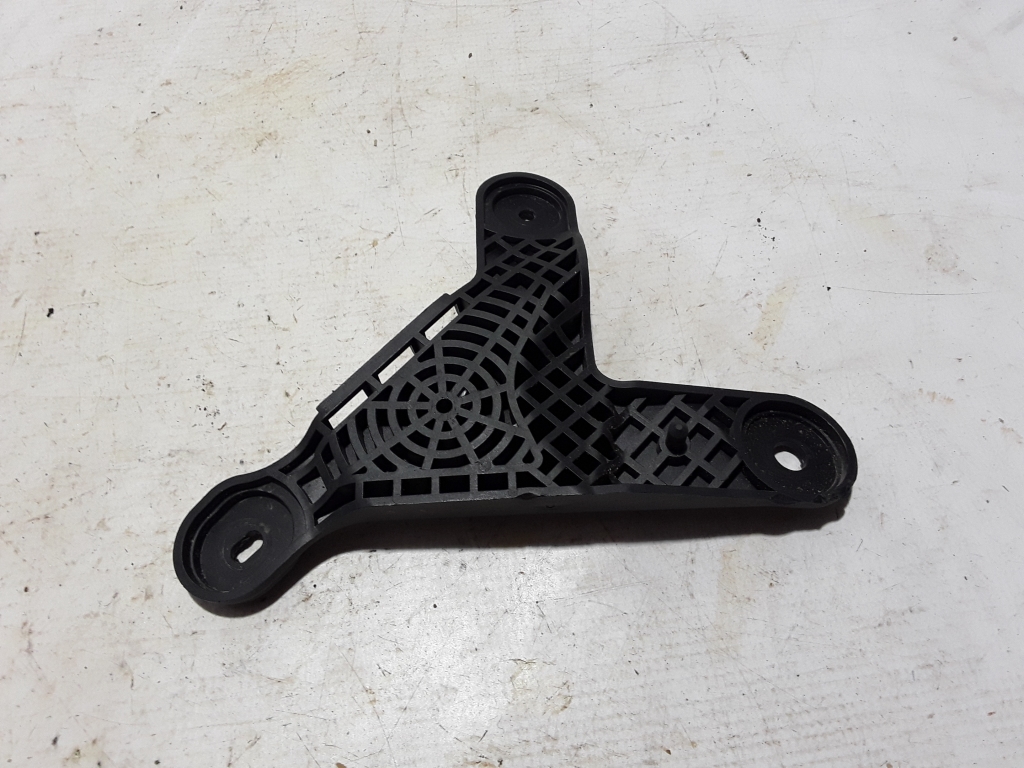 Naudotas VOLVO XC60 Kita detalė po variklio gaubtu 31449316