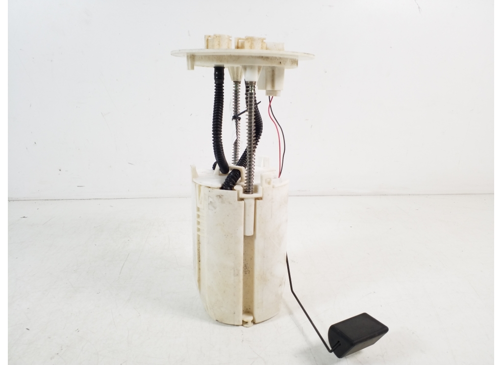 Used TOYOTA Hilux Fuel level gauge in the tank 77010-0K011