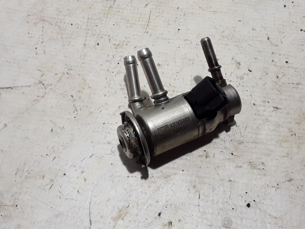 Used VOLVO XC60 AdBlue nozzle 31452332