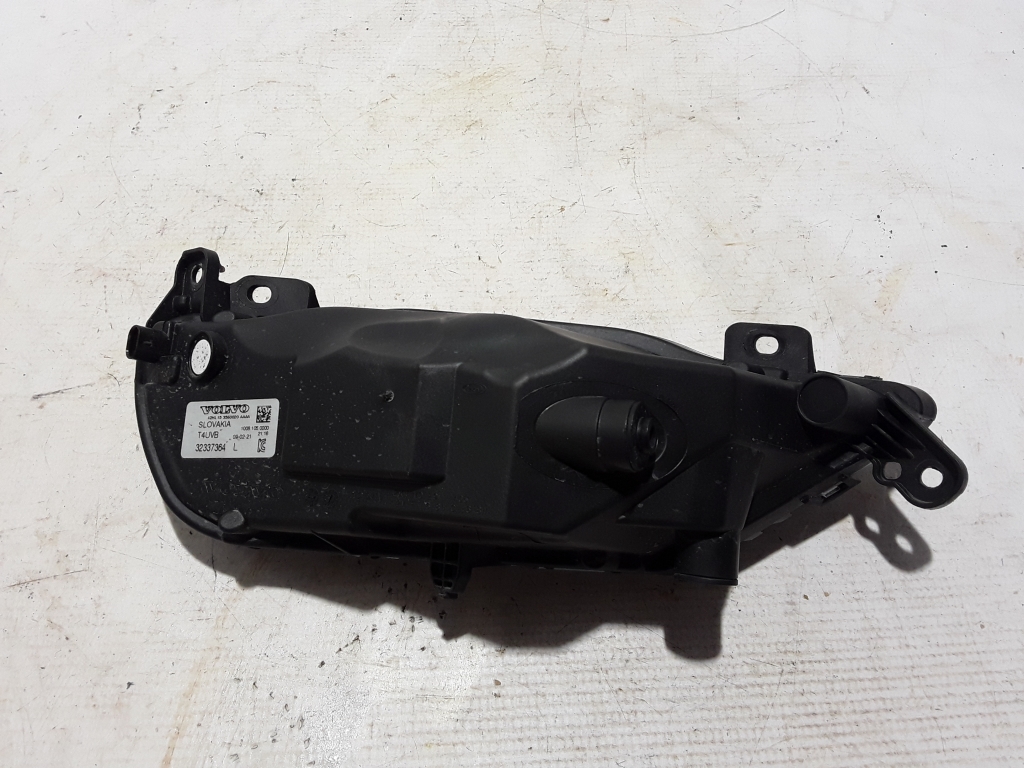 Used VOLVO XC60 Front bumper fog lamp 32337364