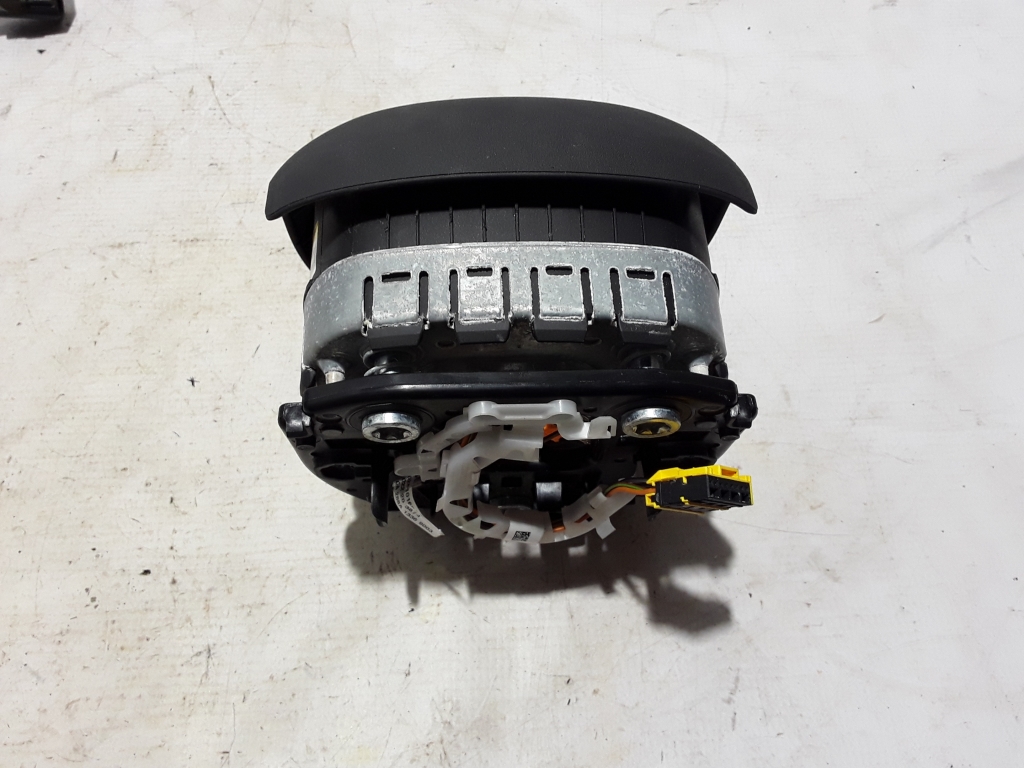 Used VOLVO XC60 Airbag steering wheel 39834785