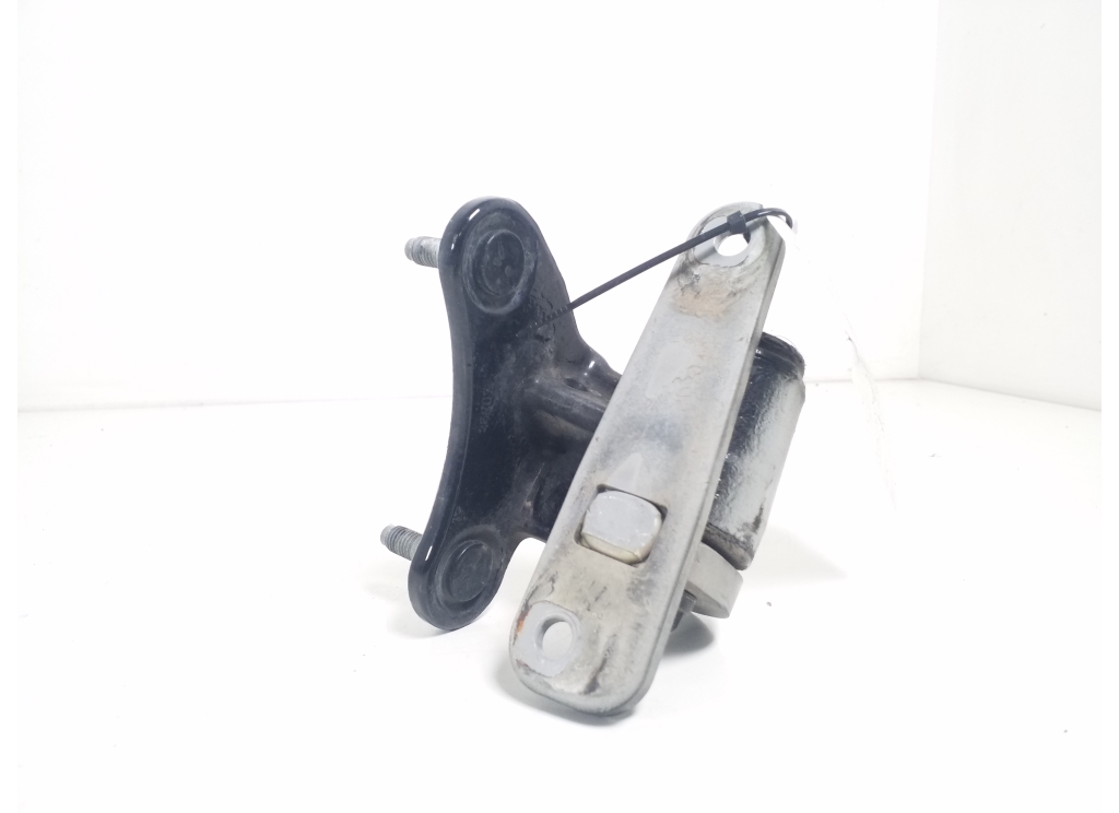 Used Mercedes Benz C-Class Front door lower hinge A2047200337