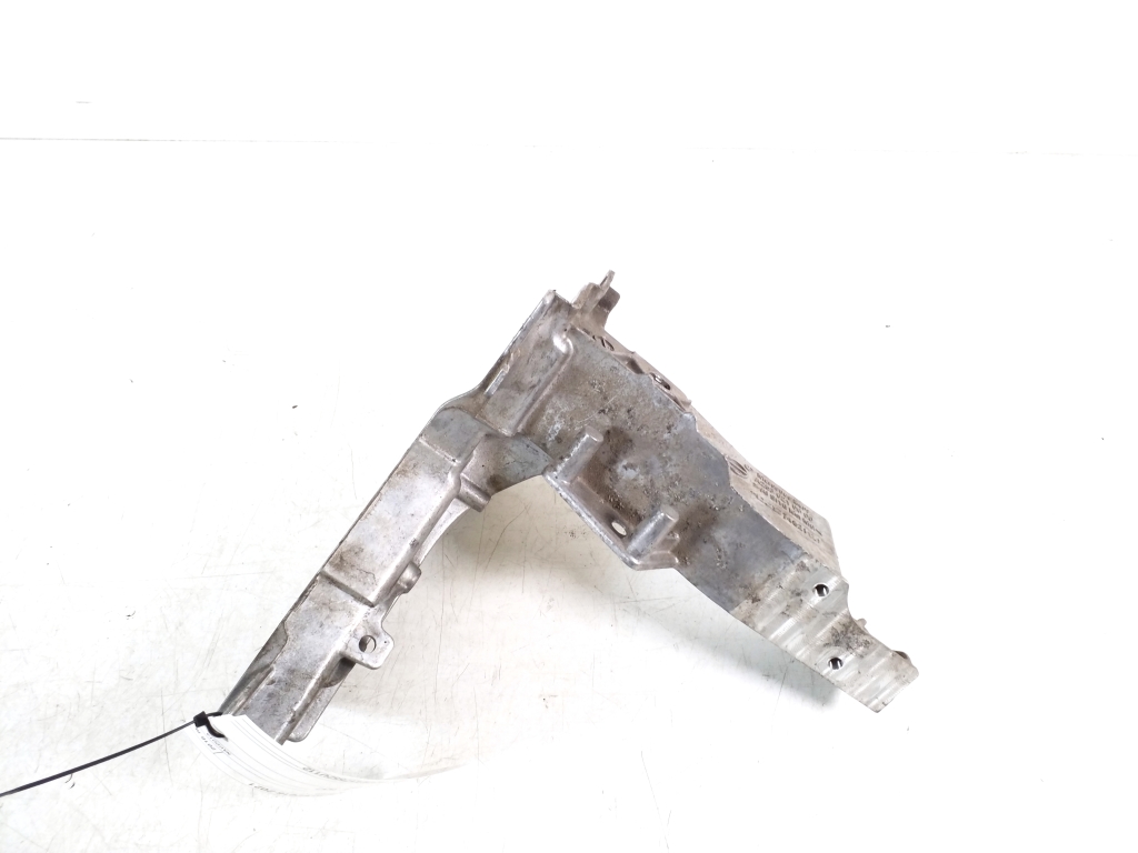 Naudotas Mercedes Benz E-Class Priekinio rėmo kita detalė A2536210600