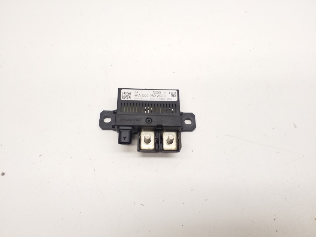 Used Mercedes Benz C-Class Relay A009822023