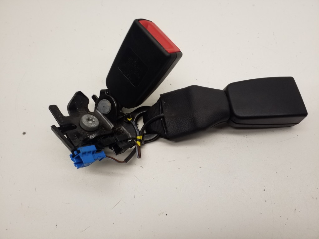 Kasutatud Mercedes Benz C-Class Taga turvavöö lukk A2058600469