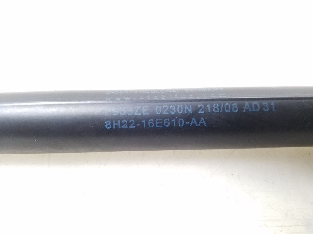 Naudotas Land Rover Sport Variklio gaubto atrama/cilindriukas 8H2216E610AA