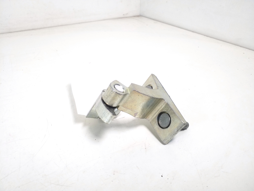 Naudotas Mercedes Benz A-Class Priekinių durų apatinis vyris A1777209505