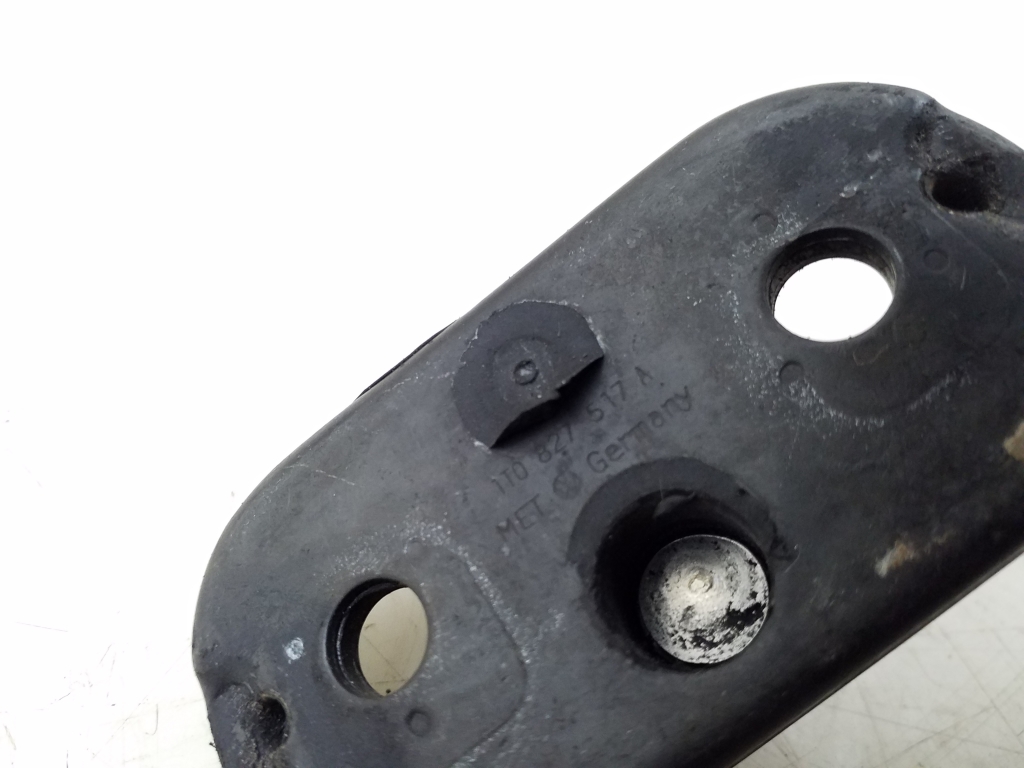 Naudotas Volkswagen Tiguan Bagažinės dangčio spynelės laikiklis 1T0827517A