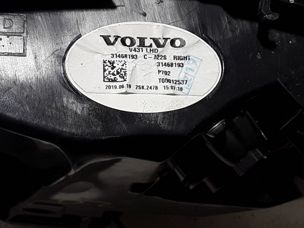 Used VOLVO S60 Rear corner lamp 31468193