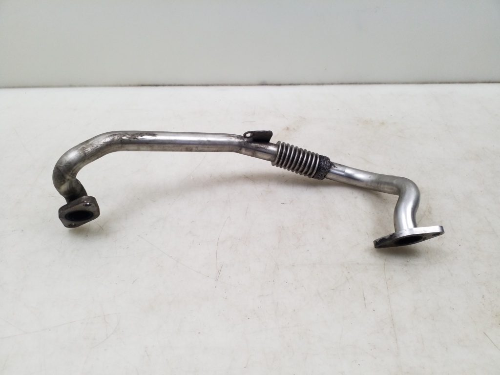 Used Volkswagen Tiguan EGR valve pipe 03l131521