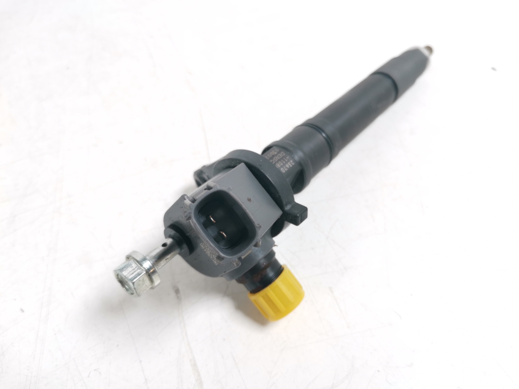 Used TOYOTA Land Cruiser Fuel injector 23670-11080