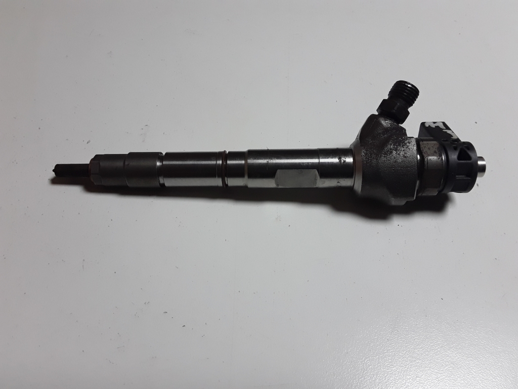 Used AUDI A1 Fuel injector 0445110473