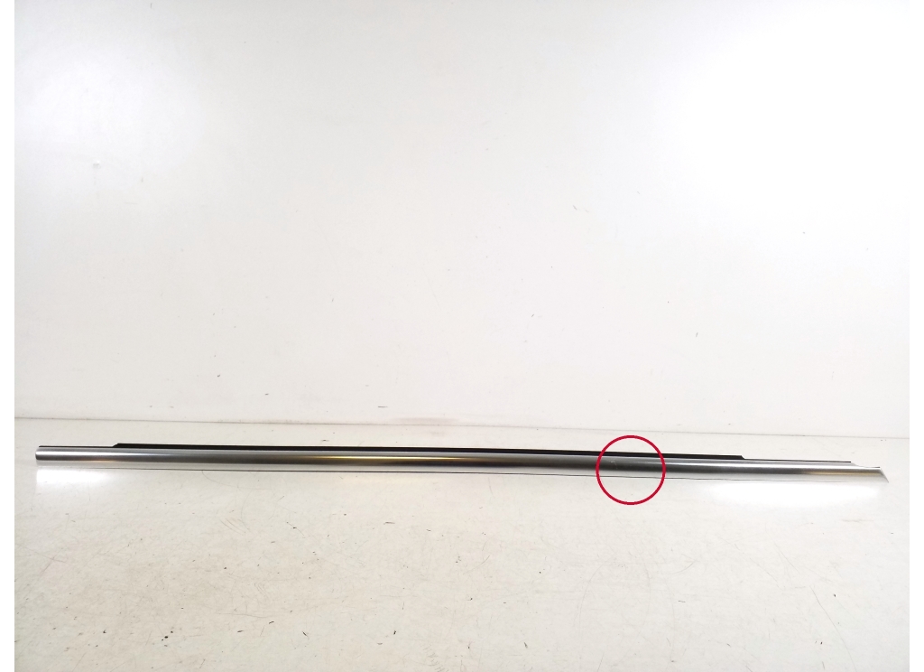 Used Mercedes Benz A-Class Front door strip to the glass exterior ...