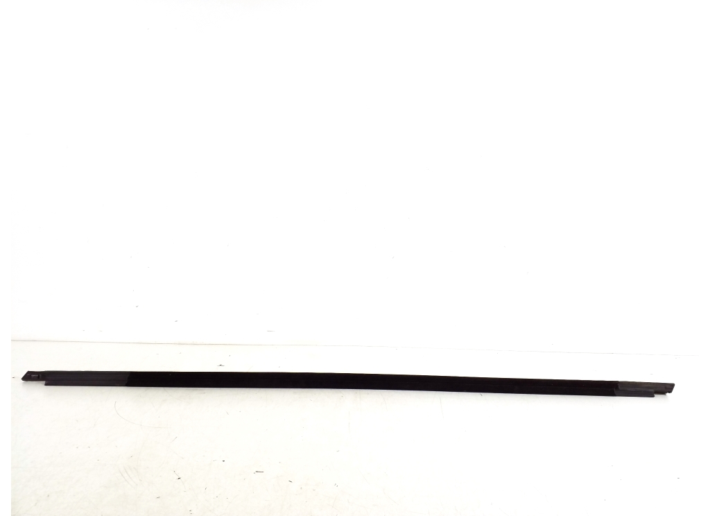 Used Mercedes Benz A-Class Front door strip to the glass exterior ...