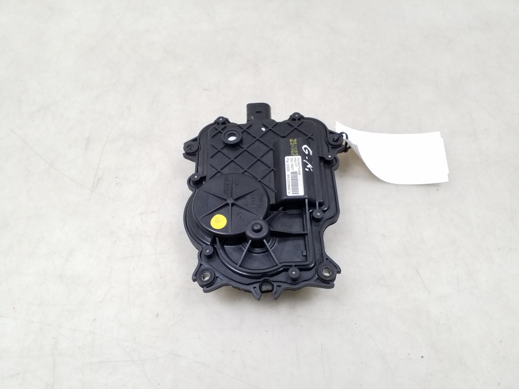 Used Volkswagen Phaeton Rear side door closer 3D0837059B