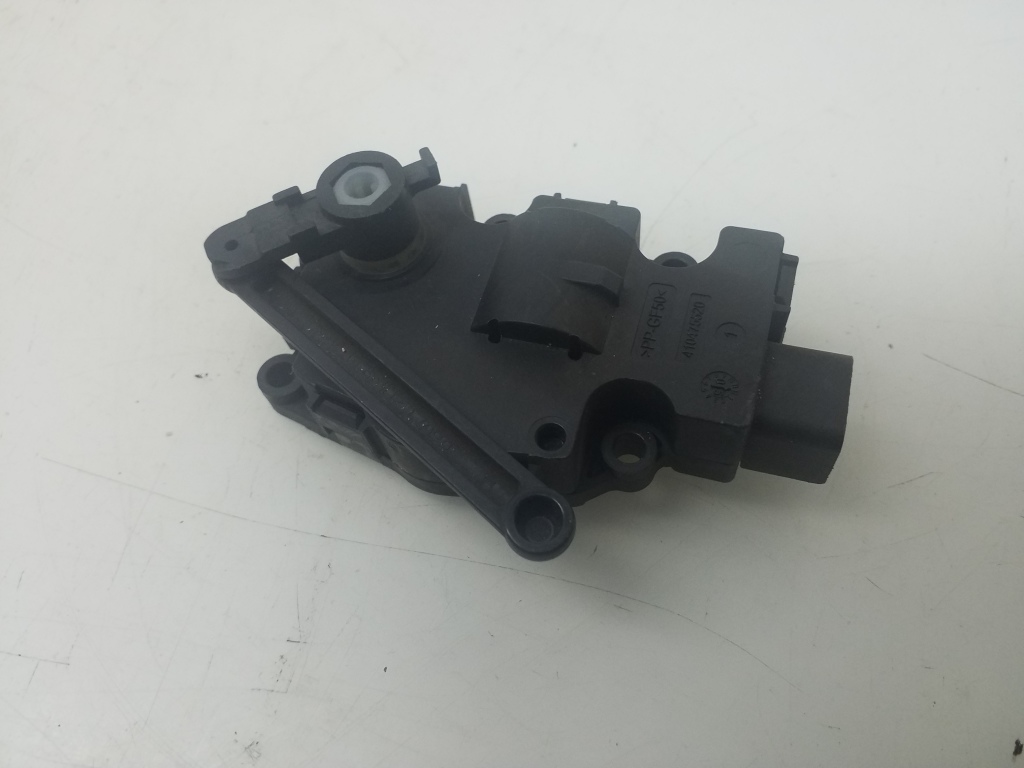 Used Mercedes Benz S-Class Interior shoulder valve motor A2218200042