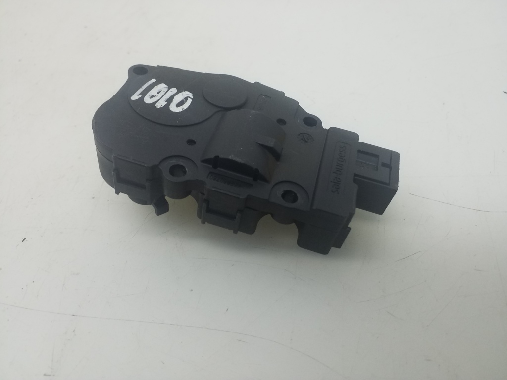 Used Mercedes Benz S-Class Interior shoulder valve motor A2218200042