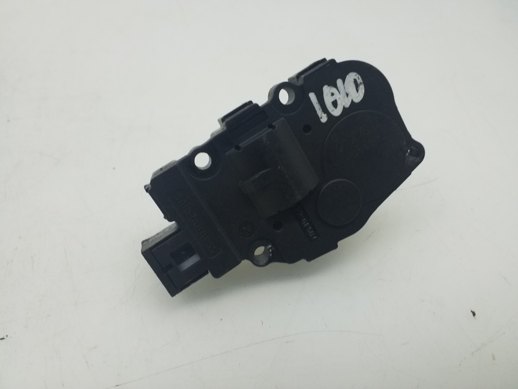 Used Mercedes Benz S-Class Interior shoulder valve motor A2218200042