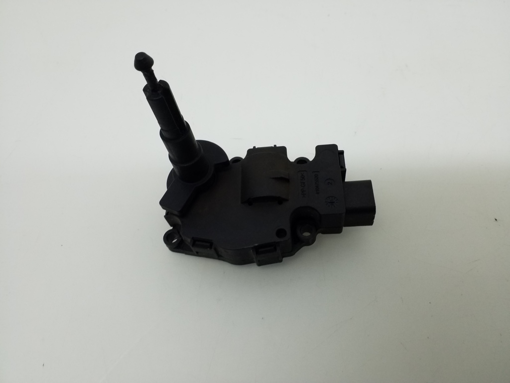 Used Mercedes Benz S-Class Interior shoulder valve motor A2218200042