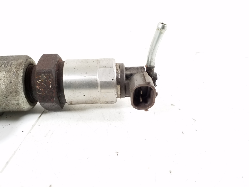 Used LEXUS IS High pressure fuel route and its details