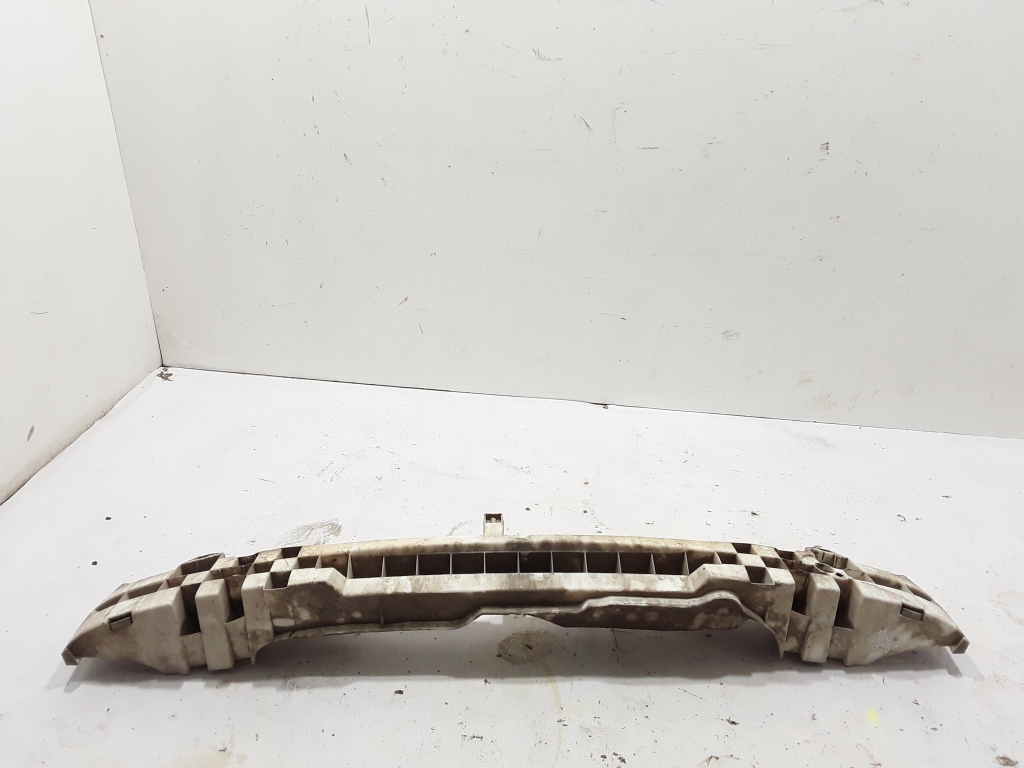 Used RENAULT Clio Rear bumper bracket 8200807041