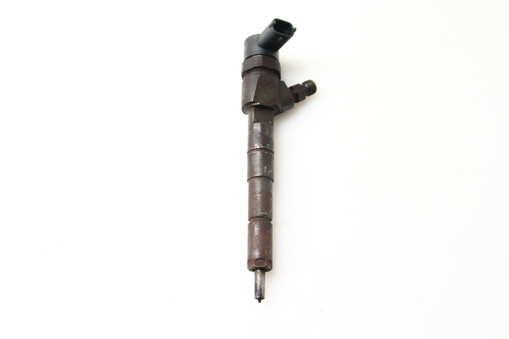 Used Opel Insignia Fuel injector 0445110327