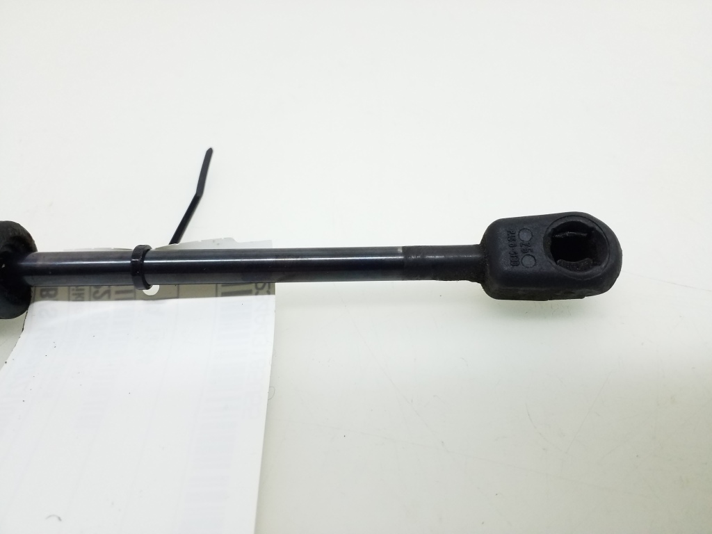 Naudotas Mercedes Benz S-Class Variklio gaubto atrama A2218800329