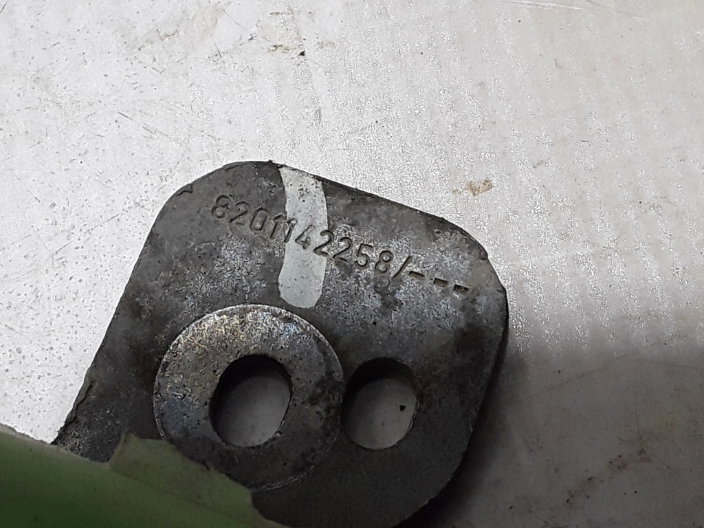 Used RENAULT Clio Muffler holder 8201142258