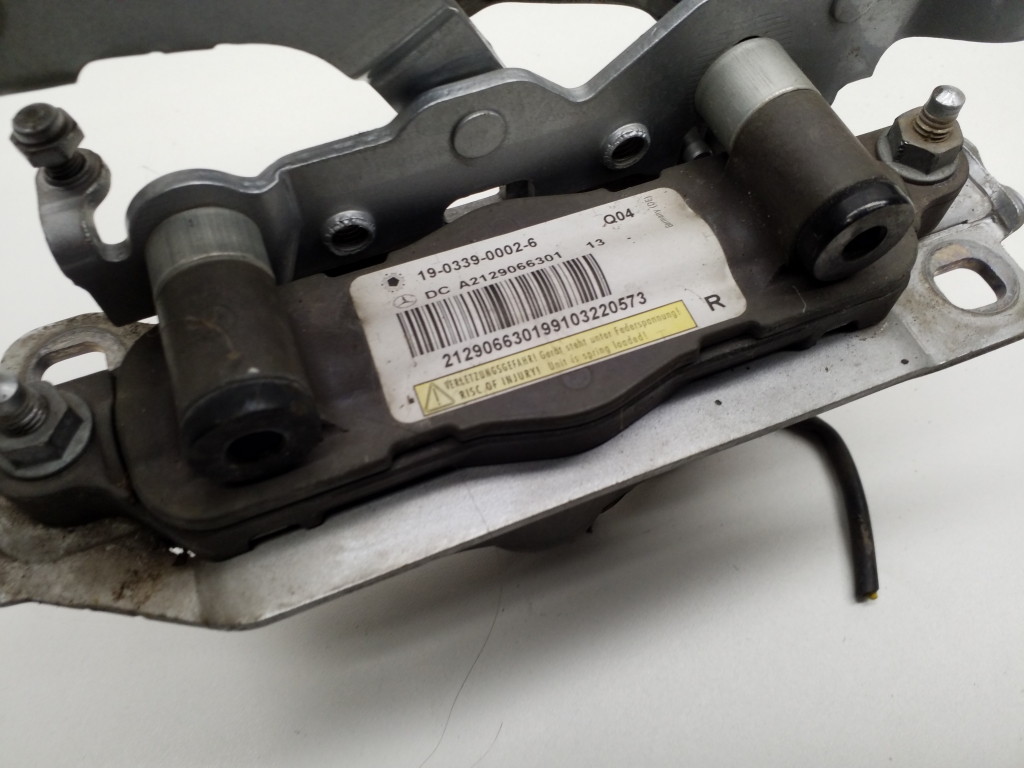 Used Mercedes Benz E-Class Bonnet Impact Sensor A2129066301