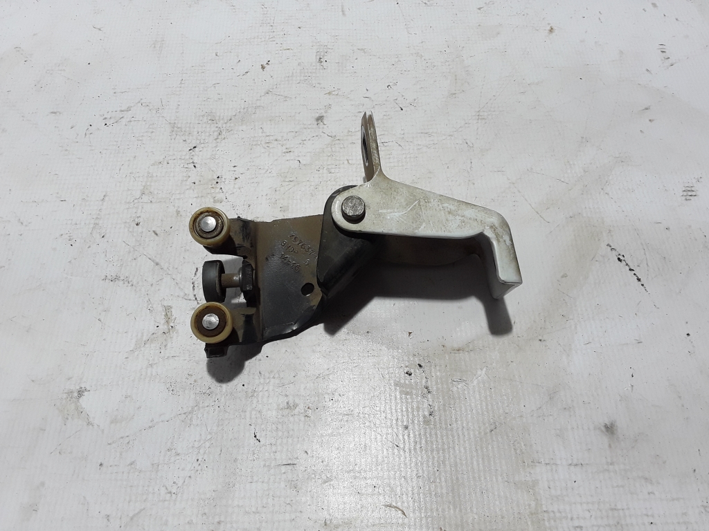 Naudotas RENAULT Kangoo Stumdomų durų laikiklis 8200497637