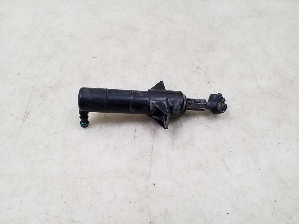 Used Mercedes Benz Sprinter Headlamp spray nozzle A9068600247