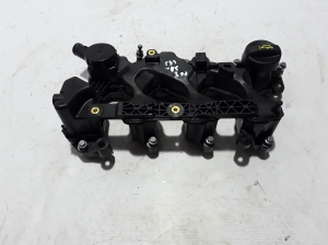 Used Peugeot 2008 Valve cover 9827622780