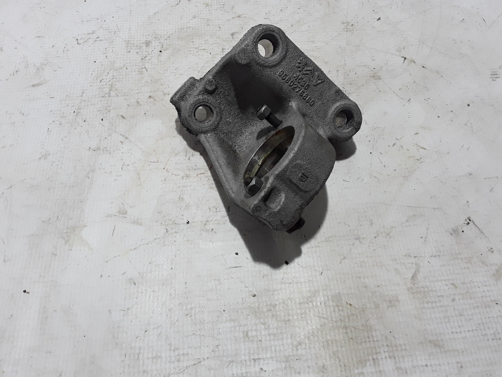Used Peugeot 2008 Front axle bracket 9680276880